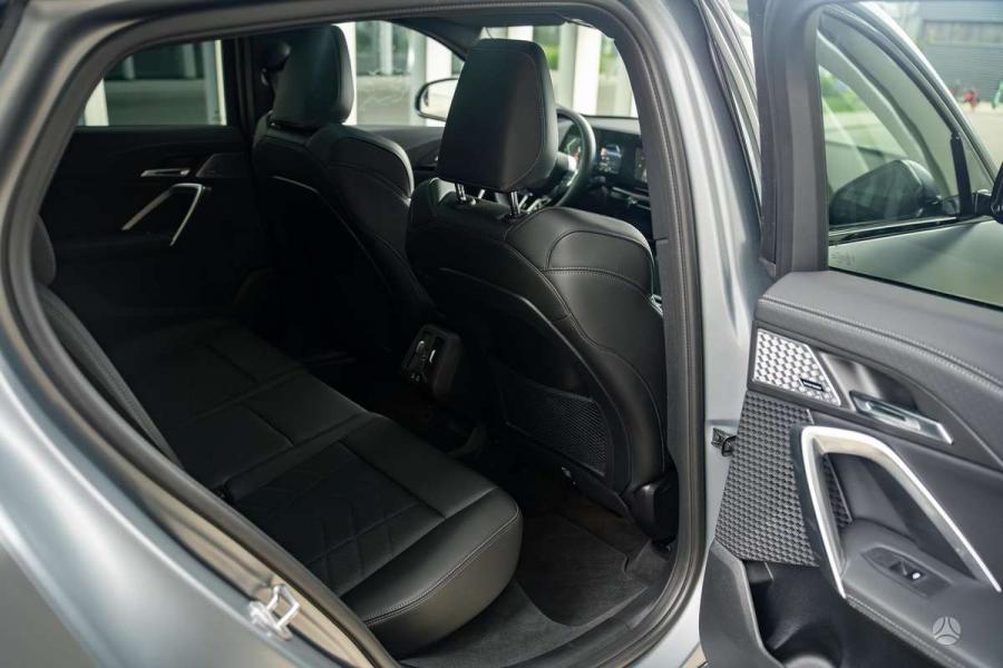 Grey BMW X2 2024 in Vilnius, with an engine capacity of 2.00 L and mileage of 58 thousand km for 44990 €, photo 25 on AUTOMOTO.COM.LV