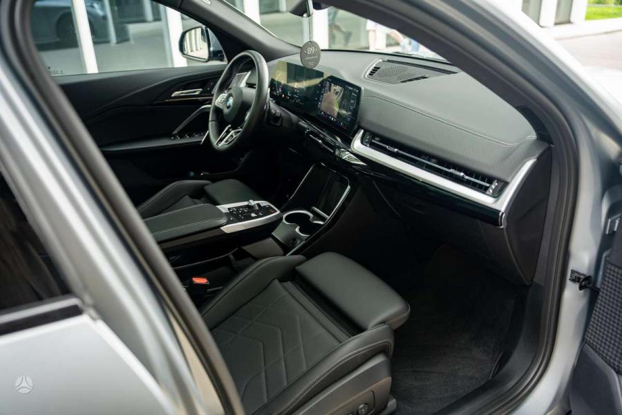 Grey BMW X2 2024 in Vilnius, with an engine capacity of 2.00 L and mileage of 58 thousand km for 44990 €, photo 26 on AUTOMOTO.COM.LV