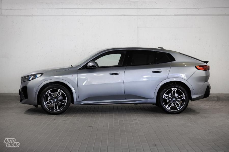 Grey BMW X2 2024 in Vilnius, with an engine capacity of 2.00 L and mileage of 14 thousand km for 39991 €, photo 6 on AUTOMOTO.COM.LV