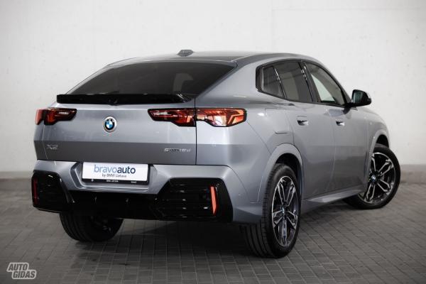 Grey BMW X2 2024 in Vilnius, with an engine capacity of 2.00 L and mileage of 14 thousand km for 39991 €, photo 9 on AUTOMOTO.COM.LV