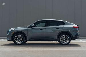 Grey BMW X2 2024 in Klaipeda, with an engine capacity of 2.00 L and mileage of 8 thousand km for 40600 €, photo 10 on AUTOMOTO.COM.LV