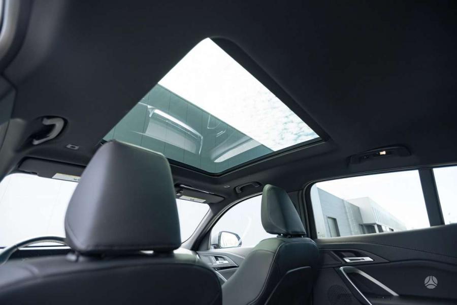 Grey BMW X2 2024 in Klaipeda, with an engine capacity of 2.00 L and mileage of 8 thousand km for 40600 €, photo 19 on AUTOMOTO.COM.LV