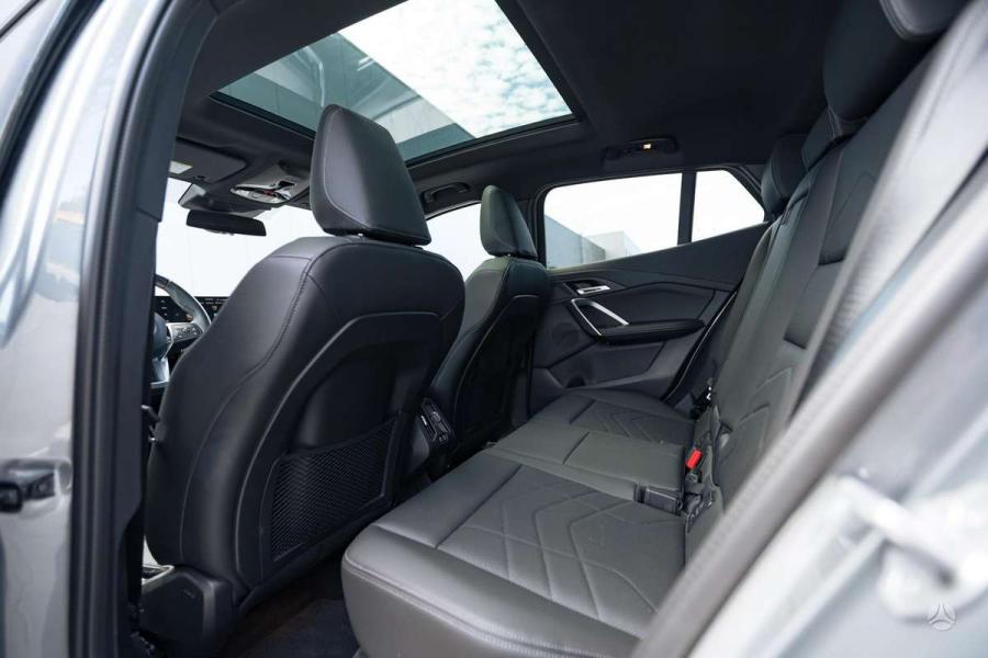 Grey BMW X2 2024 in Klaipeda, with an engine capacity of 2.00 L and mileage of 8 thousand km for 40600 €, photo 22 on AUTOMOTO.COM.LV