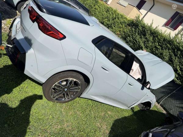 Grey BMW X2 2024 in Panevezys, with an engine capacity of 2.00 L and mileage of 28 thousand km for 18800 €, photo 5 on AUTOMOTO.COM.LV