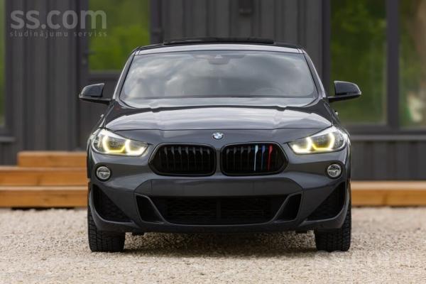 Grey BMW X2 2018 in Jelgava, with an engine capacity of 2.00 L and mileage of 0 thousand km for 17500 €, photo 4 on AUTOMOTO.COM.LV