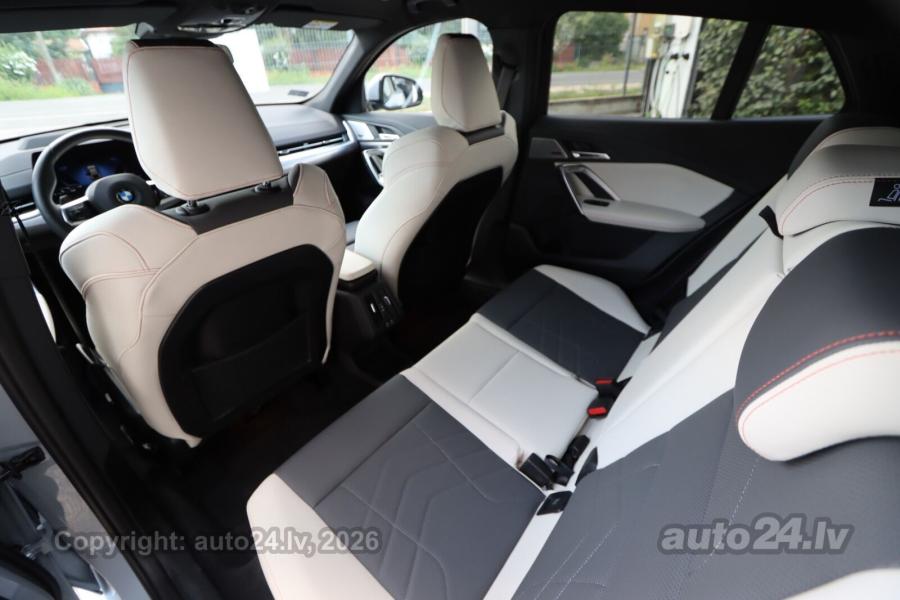 Grey BMW X2 2024 in Tallinn, with an engine capacity of 2.00 L and mileage of 32 thousand km for 39990 €, photo 18 on AUTOMOTO.COM.LV