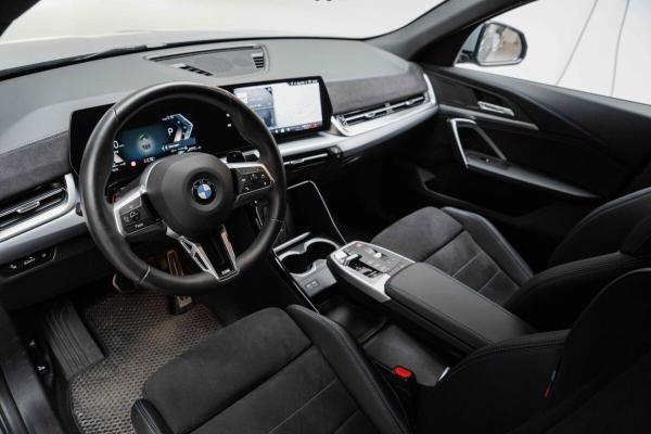 Pelēks BMW X2 2024 Peetri, ar dzinēja tilpumu 2.00 L un nobraukumu 0 tūkst. km par 38650 €, foto 8 vietnē AUTOMOTO.COM.LV
