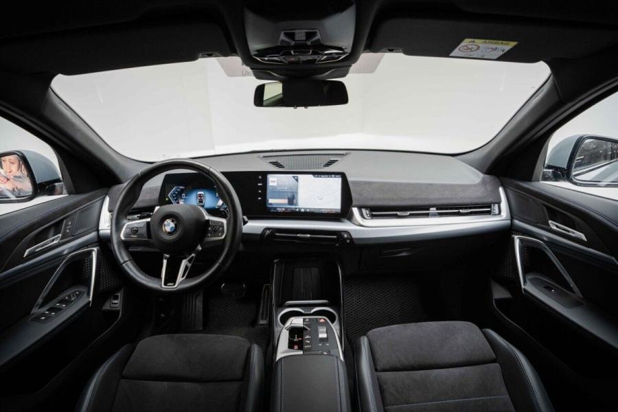Pelēks BMW X2 2024 Peetri, ar dzinēja tilpumu 2.00 L un nobraukumu 0 tūkst. km par 38650 €, foto 11 vietnē AUTOMOTO.COM.LV