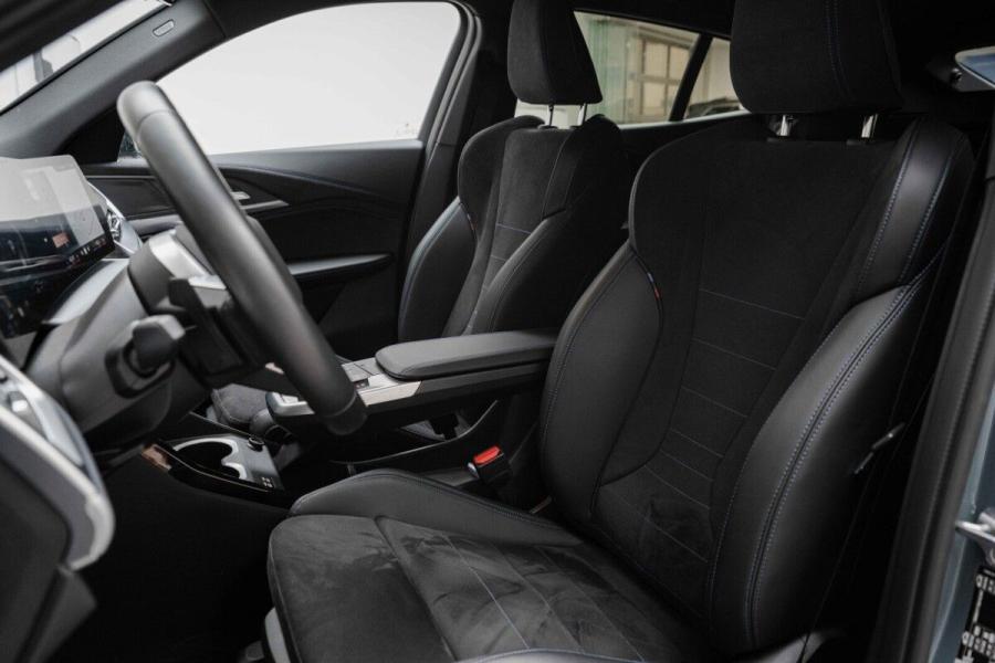 Pelēks BMW X2 2024 Peetri, ar dzinēja tilpumu 2.00 L un nobraukumu 0 tūkst. km par 38650 €, foto 13 vietnē AUTOMOTO.COM.LV