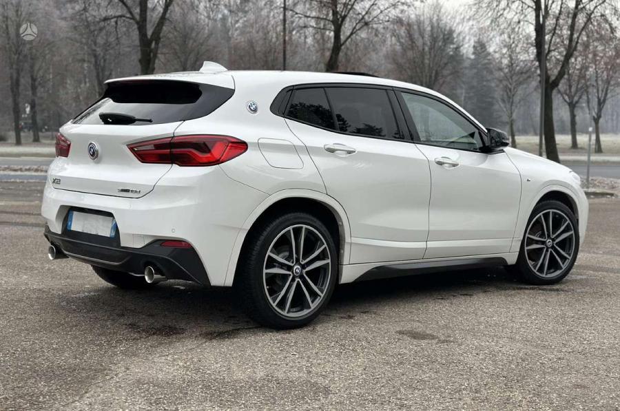 White BMW X2 2018 in Kaunas, with an engine capacity of 2.00 L and mileage of 221 thousand km for 18990 €, photo 11 on AUTOMOTO.COM.LV