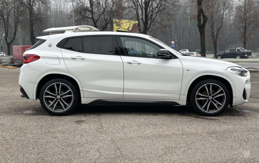 White BMW X2 2018 in Kaunas, with an engine capacity of 2.00 L and mileage of 221 thousand km for 18990 €, photo 12 on AUTOMOTO.COM.LV