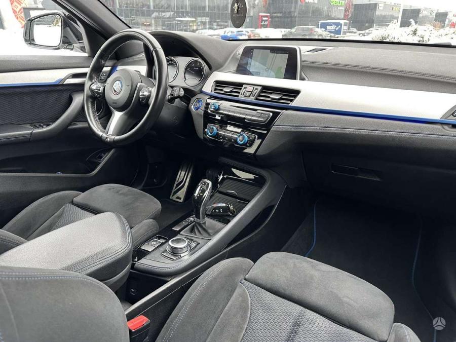 White BMW X2 2018 in Kaunas, with an engine capacity of 2.00 L and mileage of 221 thousand km for 18990 €, photo 34 on AUTOMOTO.COM.LV