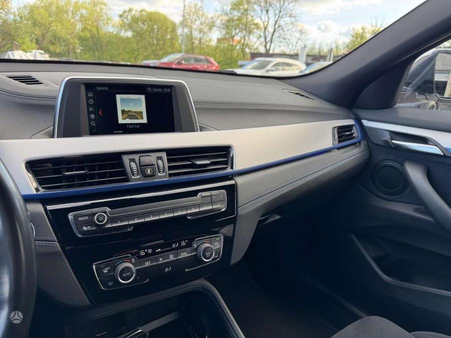 White BMW X2 2019 in Panevezys, with an engine capacity of 1.50 L and mileage of 201 thousand km for 12900 €, photo 8 on AUTOMOTO.COM.LV