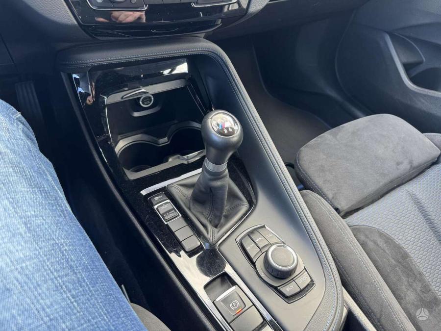 White BMW X2 2019 in Panevezys, with an engine capacity of 1.50 L and mileage of 201 thousand km for 12900 €, photo 9 on AUTOMOTO.COM.LV