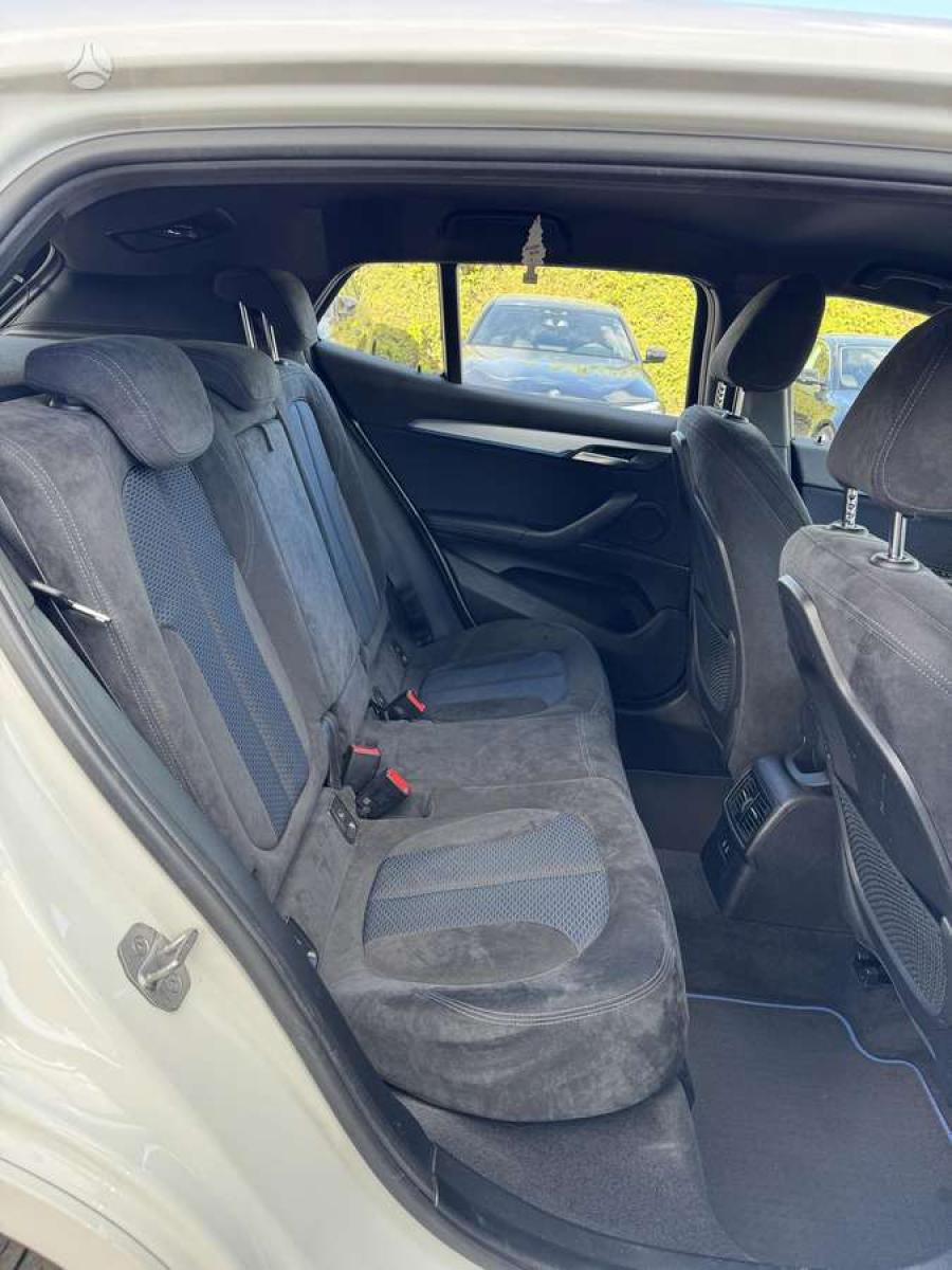 White BMW X2 2019 in Panevezys, with an engine capacity of 1.50 L and mileage of 201 thousand km for 12900 €, photo 12 on AUTOMOTO.COM.LV