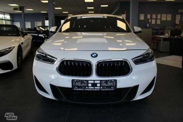 White BMW X2 2020 in Kaunas, with an engine capacity of 1.50 L and mileage of 47 thousand km for 26913 €, photo 2 on AUTOMOTO.COM.LV
