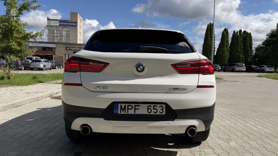 Balts BMW X2 2020 Viļņa, ar dzinēja tilpumu 2.00 L un nobraukumu 50 tūkst. km par 17950 €, foto 7 vietnē AUTOMOTO.COM.LV