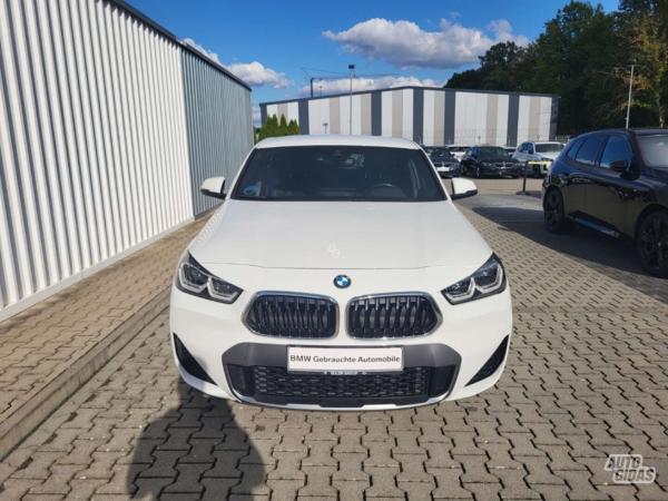 White BMW X2 2021 in Kaunas, with an engine capacity of 2.00 L and mileage of 80 thousand km for 28321 €, photo 2 on AUTOMOTO.COM.LV