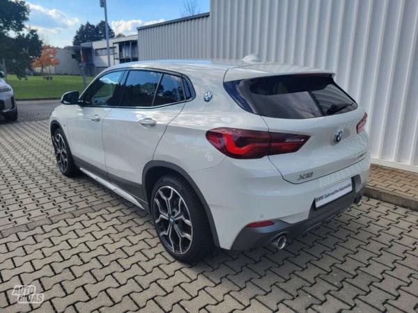 White BMW X2 2021 in Kaunas, with an engine capacity of 2.00 L and mileage of 80 thousand km for 28321 €, photo 4 on AUTOMOTO.COM.LV
