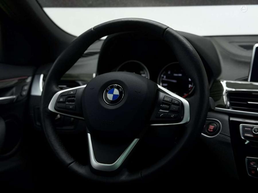 Balts BMW X2 2022 Viļņa, ar dzinēja tilpumu 2.00 L un nobraukumu 65 tūkst. km par 20500 €, foto 16 vietnē AUTOMOTO.COM.LV