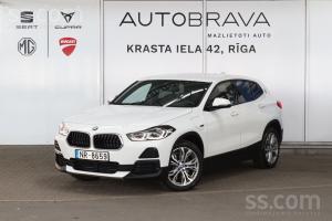 Balts BMW X2 2022 Rīga, ar dzinēja tilpumu 1.50 L un nobraukumu 111 tūkst. km par 25790 €, foto  vietnē AUTOMOTO.COM.LV
