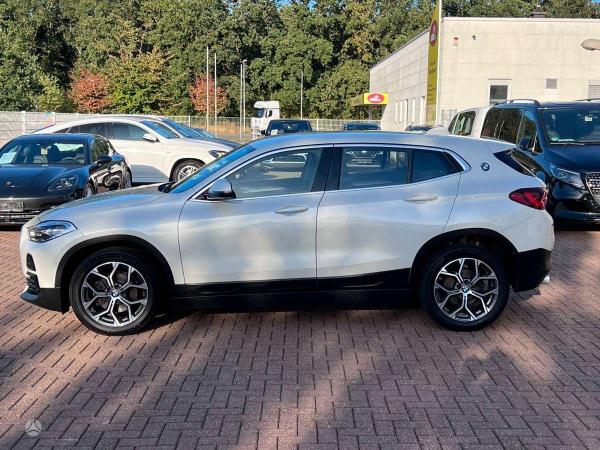 White BMW X2 2023 in Vilnius, with an engine capacity of 1.50 L and mileage of 163 thousand km for 18392 €, photo 8 on AUTOMOTO.COM.LV