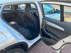 Balts BMW X2 2023 Viļņa, ar dzinēja tilpumu 1.50 L un nobraukumu 163 tūkst. km par 18392 €, foto 22 vietnē AUTOMOTO.COM.LV