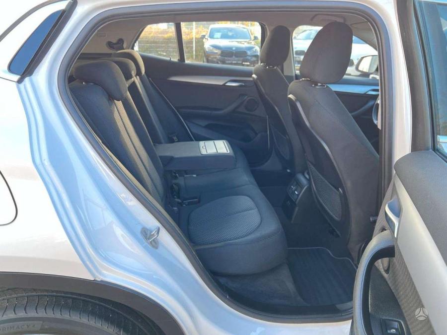 Balts BMW X2 2023 Viļņa, ar dzinēja tilpumu 1.50 L un nobraukumu 163 tūkst. km par 18392 €, foto 23 vietnē AUTOMOTO.COM.LV