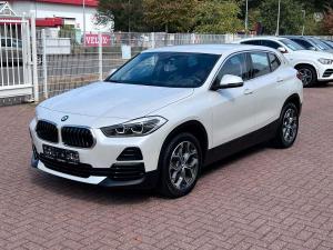 Balts BMW X2 2023 Viļņa, ar dzinēja tilpumu 1.50 L un nobraukumu 144 tūkst. km par 19602 €, foto  vietnē AUTOMOTO.COM.LV