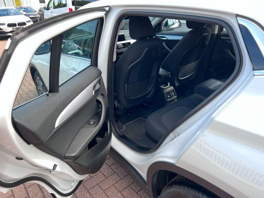 Balts BMW X2 2023 Viļņa, ar dzinēja tilpumu 1.50 L un nobraukumu 144 tūkst. km par 19602 €, foto 25 vietnē AUTOMOTO.COM.LV