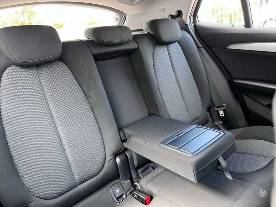 Balts BMW X2 2023 Viļņa, ar dzinēja tilpumu 1.50 L un nobraukumu 144 tūkst. km par 19602 €, foto 29 vietnē AUTOMOTO.COM.LV