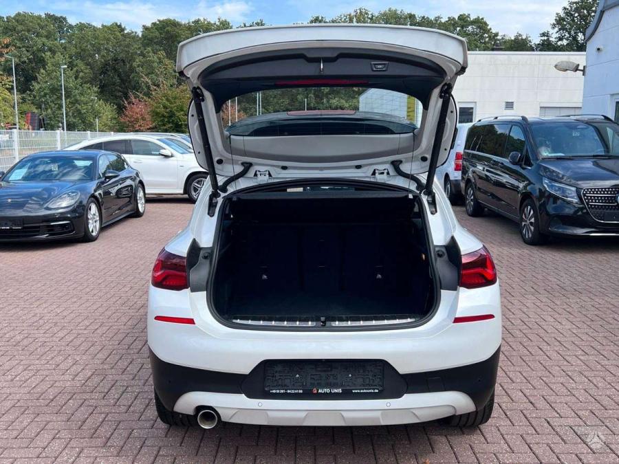 Balts BMW X2 2023 Viļņa, ar dzinēja tilpumu 1.50 L un nobraukumu 144 tūkst. km par 19602 €, foto 33 vietnē AUTOMOTO.COM.LV