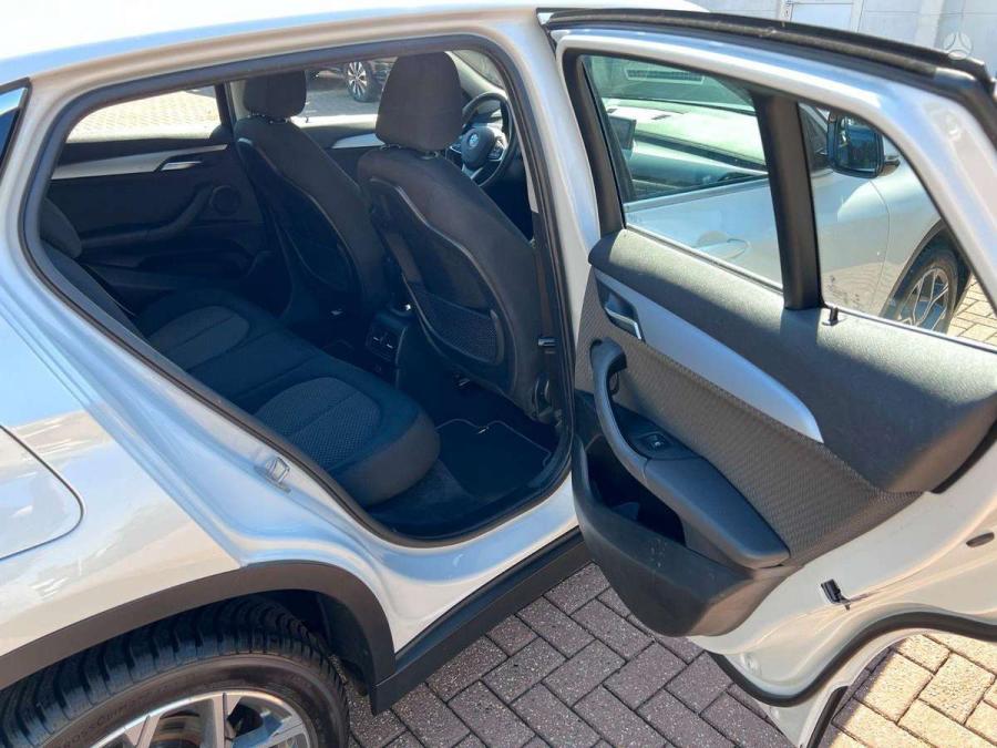 Balts BMW X2 2023 Viļņa, ar dzinēja tilpumu 1.50 L un nobraukumu 186 tūkst. km par 18029 €, foto 31 vietnē AUTOMOTO.COM.LV