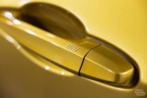 Yellow BMW X2 2018 in Vilnius, with an engine capacity of 2.00 L and mileage of 131 thousand km for 19952 €, photo 9 on AUTOMOTO.COM.LV