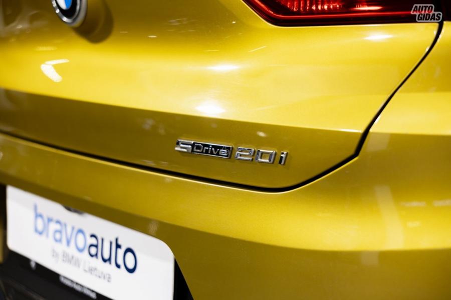Yellow BMW X2 2018 in Vilnius, with an engine capacity of 2.00 L and mileage of 131 thousand km for 19952 €, photo 12 on AUTOMOTO.COM.LV