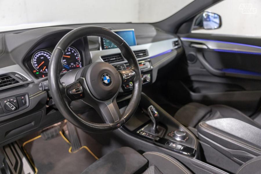 Yellow BMW X2 2018 in Vilnius, with an engine capacity of 2.00 L and mileage of 131 thousand km for 19952 €, photo 14 on AUTOMOTO.COM.LV
