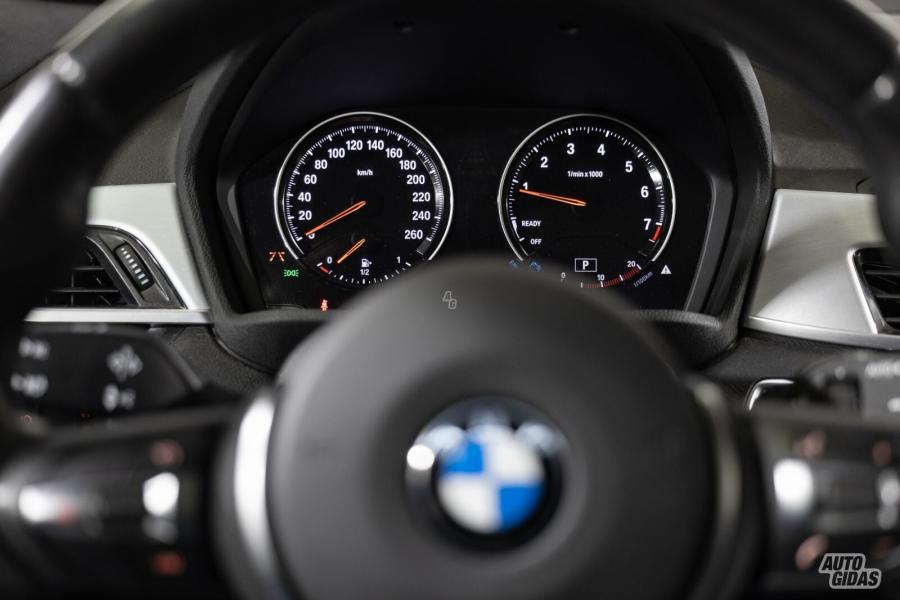 Yellow BMW X2 2018 in Vilnius, with an engine capacity of 2.00 L and mileage of 131 thousand km for 19952 €, photo 25 on AUTOMOTO.COM.LV