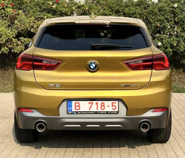 Yellow BMW X2 2020 in Riga, with an engine capacity of 2.00 L and mileage of 160 thousand km for 26900 €, photo 6 on AUTOMOTO.COM.LV