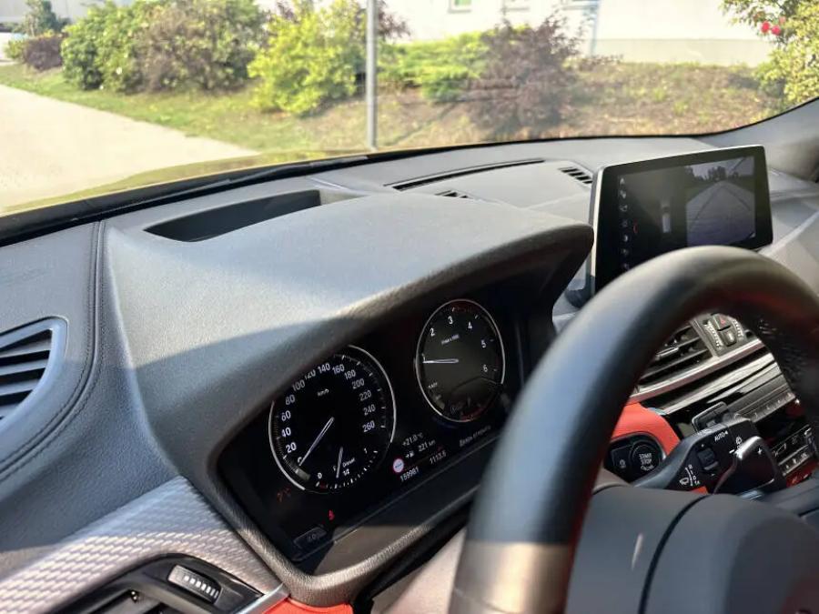 Yellow BMW X2 2020 in Riga, with an engine capacity of 2.00 L and mileage of 160 thousand km for 26900 €, photo 13 on AUTOMOTO.COM.LV