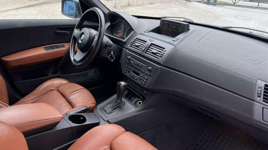 Melns BMW X3 2004 Viļņa, ar dzinēja tilpumu 2.99 L un nobraukumu 330 tūkst. km par 3900 €, foto 10 vietnē AUTOMOTO.COM.LV