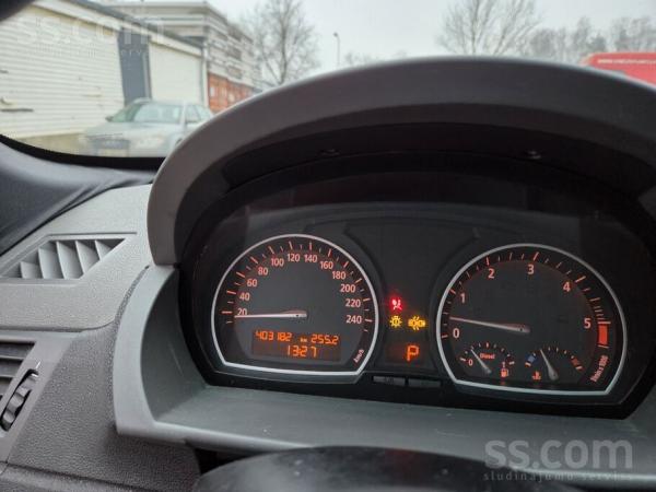 Black BMW X3 2004 in Riga, with an engine capacity of 3.00 L and mileage of 403 thousand km for 3500 €, photo 10 on AUTOMOTO.COM.LV