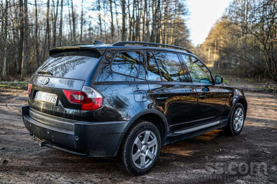 Black BMW X3 2004 in Liepaja, with an engine capacity of 3.00 L and mileage of 295 thousand km for 4350 €, photo 7 on AUTOMOTO.COM.LV