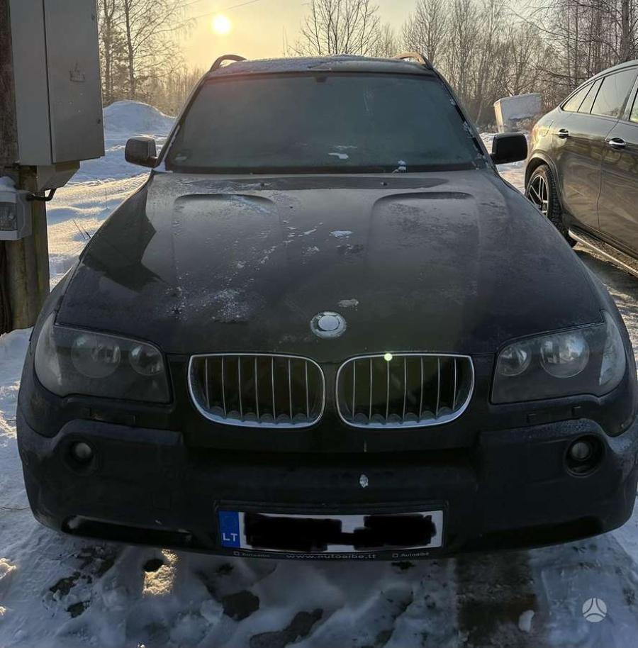 Black BMW X3 2004 in Vilnius, with an engine capacity of 2.99 L and mileage of 378 thousand km for 3200 €, photo 2 on AUTOMOTO.COM.LV