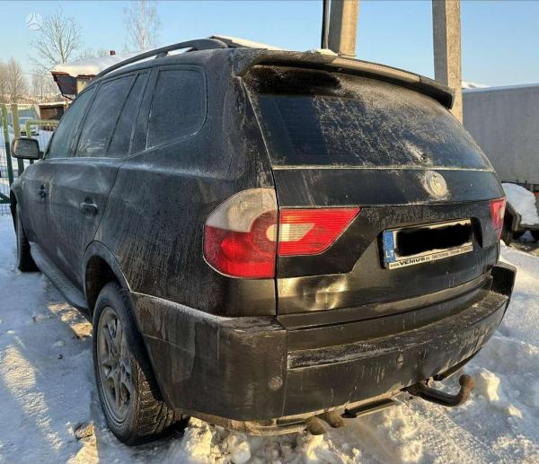 Black BMW X3 2004 in Vilnius, with an engine capacity of 2.99 L and mileage of 378 thousand km for 3200 €, photo 3 on AUTOMOTO.COM.LV
