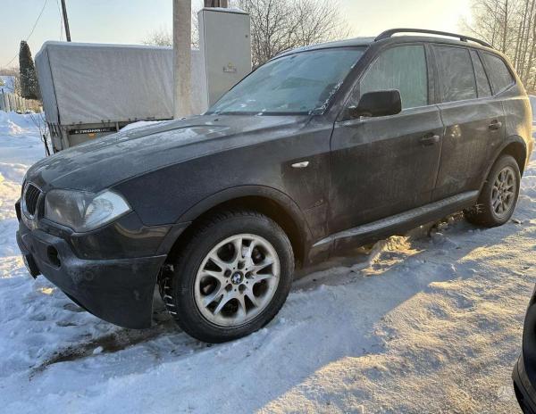 Black BMW X3 2004 in Vilnius, with an engine capacity of 2.99 L and mileage of 378 thousand km for 3200 €, photo 5 on AUTOMOTO.COM.LV