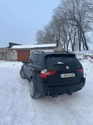 Melns BMW X3 2004 Klaipėda, ar dzinēja tilpumu 3.00 L un nobraukumu 295 tūkst. km par 2850 €, foto 2 vietnē AUTOMOTO.COM.LV