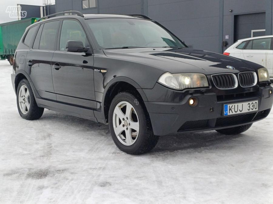 Black BMW X3 2004 in Kaunas, with an engine capacity of 3.00 L and mileage of 450 thousand km for 3250 €, photo 4 on AUTOMOTO.COM.LV