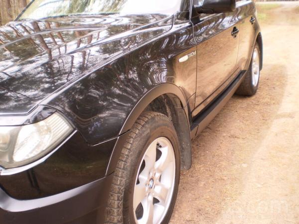 Melns BMW X3 2004 Daugavpils, ar dzinēja tilpumu 3.00 L un nobraukumu 422 tūkst. km par 2800 €, foto 4 vietnē AUTOMOTO.COM.LV