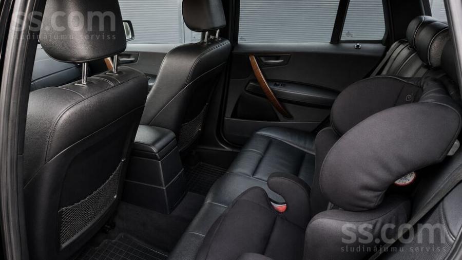 Black BMW X3 2004 in Riga, with an engine capacity of 3.00 L and mileage of 308 thousand km for 4600 €, photo 15 on AUTOMOTO.COM.LV