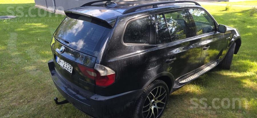 Black BMW X3 2004 in Talsi, with an engine capacity of 3.00 L and mileage of 448 thousand km for 3590 €, photo 3 on AUTOMOTO.COM.LV